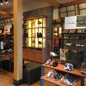 THE SHOPS AT HIGHLAND VILLAGE - Updated October 2025 - 1701 Shoal Crk ...