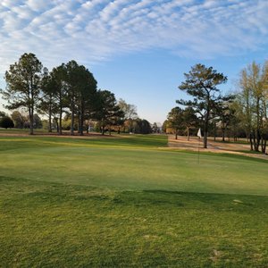SOUTHERN GAYLES GOLF CLUB & GRILL - Updated February 2025 - 15 Photos ...