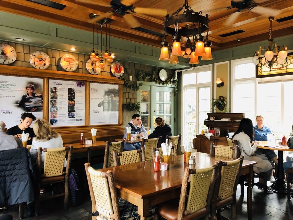 Mt. Adams Bar and Grill, Cincinnati | Roadtrippers