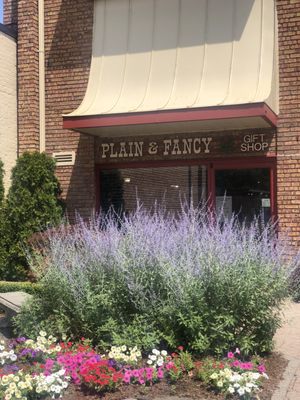 PLAIN & FANCY GIFT SHOP - Updated July 2024 - 11 Photos - 323 S Main St ...