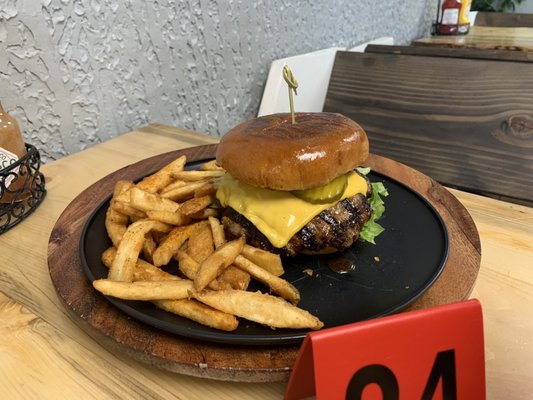 ALASKAN BURGER & BREW - Updated May 2024 - 83 Photos & 100 Reviews ...