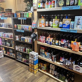 THE APPLE HOUSE - Updated June 2024 - 620 Photos & 556 Reviews - 4675 ...