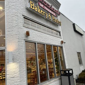 STRANOS BAKERY - Updated July 2025 - 255 Broad St, Manchester ...