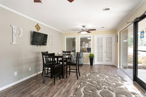 PINEGATE - Updated December 2025 - 25 Photos & 12 Reviews - 100 ...