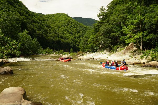 USA RAFT FRENCH BROAD RIVER - Updated July 2024 - 18 Photos - 13490 US ...