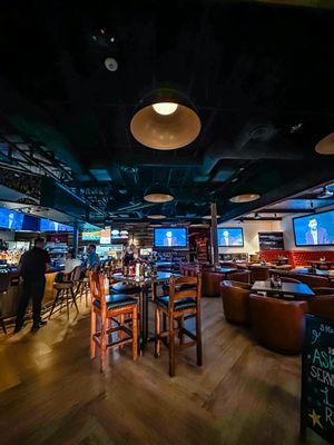 RUSTIC HOUSE SUMMERLIN SOUTH - Updated July 2024 - 71 Photos & 61 ...