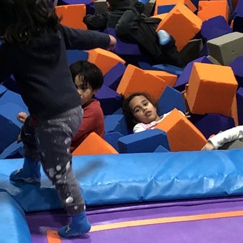 ALTITUDE CHICAGO TRAMPOLINE PARK - Updated June 2024 - 68 Photos & 76 ...