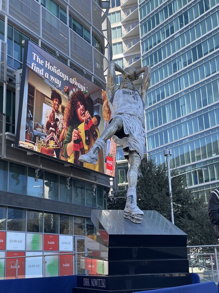 DIRK NOWITZKI STATUE - Updated December 2025 - 2500 Victory Ave, Dallas ...