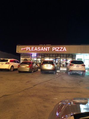 BRAVO PLEASANT PIZZA - 35 Photos & 37 Reviews - Pizza - 3557 ...