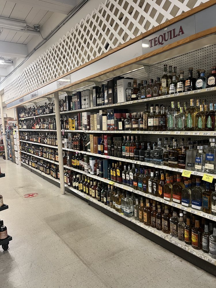 CAPT’N MEIER’S LIQUOR STORE - Updated July 2025 - 1730 Oregon 126 ...