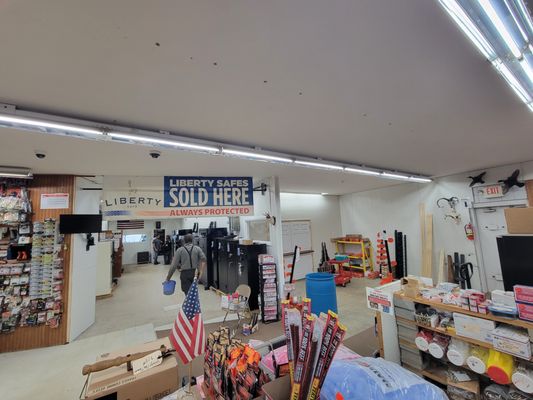 ON TARGET GUNS & GUNSMITHING - Updated June 2025 - 19 Photos & 36 ...