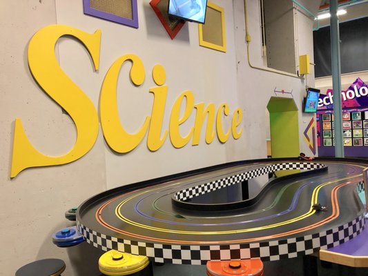 SCIENCE CENTRAL - 39 Photos & 16 Reviews - 1950 N Clinton St, Fort ...