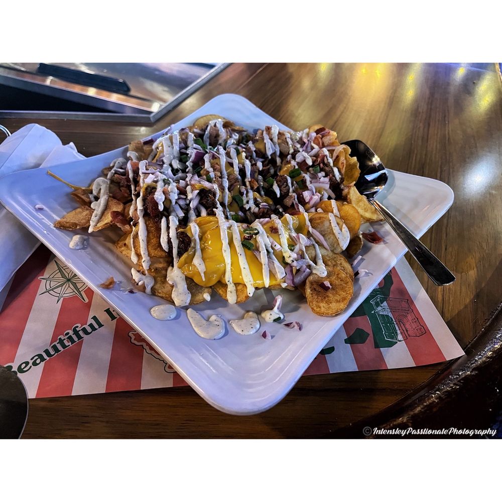 LINWOOD INN TAPHOUSE AND PIZZA - Updated January 2026 - 263 Photos ...