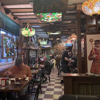 PENNY LANE PUB - Updated October 2024 - 230 Photos & 370 Reviews - 421 ...