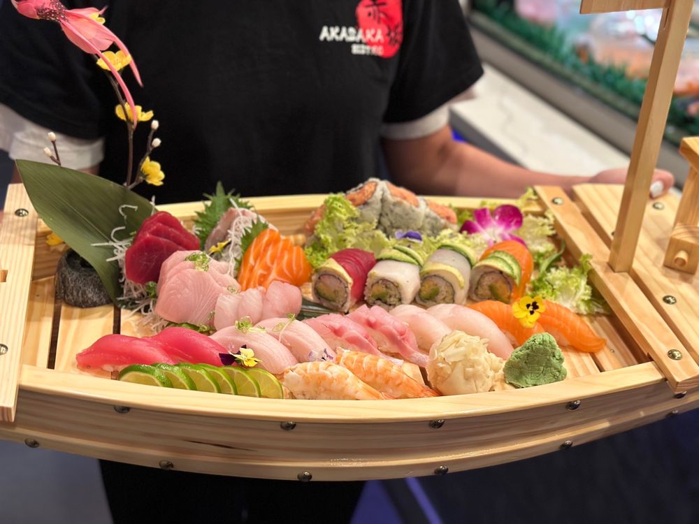 AKASAKA BISTRO - 17 Photos & 16 Reviews - 487 S Livingston Ave ...