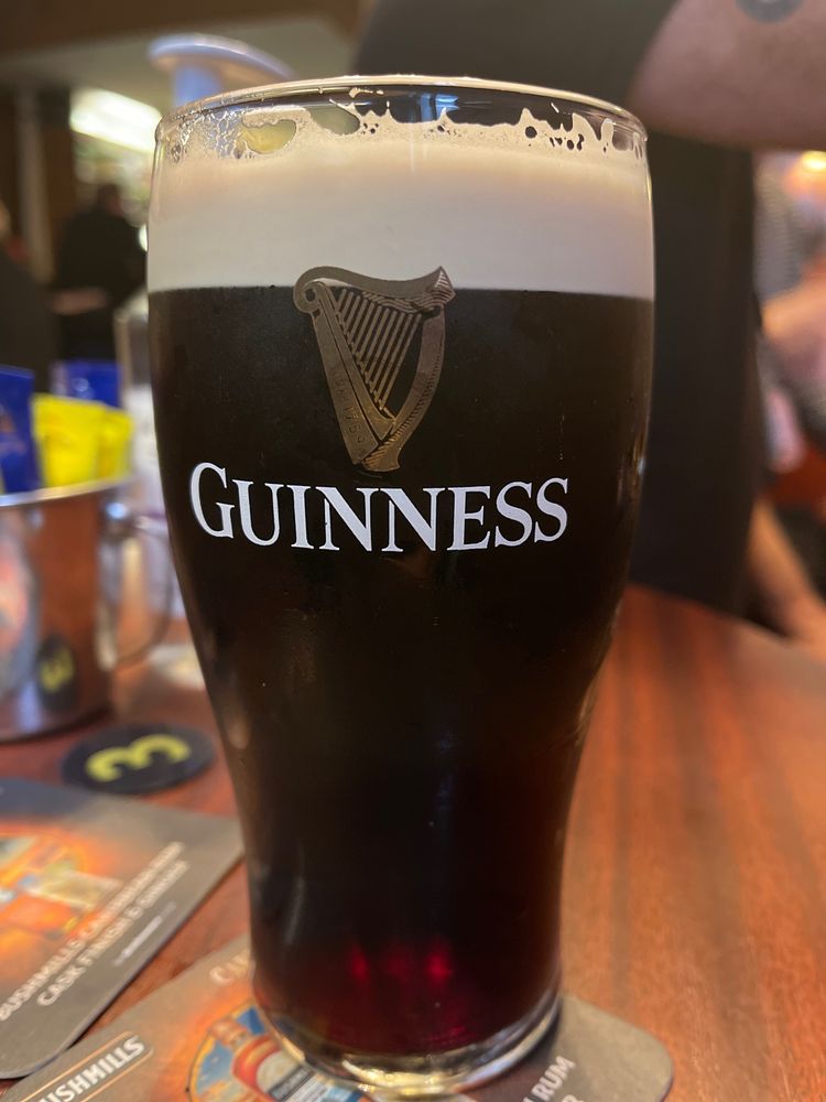 GROGANS CASTLE LOUNGE - Updated October 2025 - 50 Photos & 89 Reviews ...