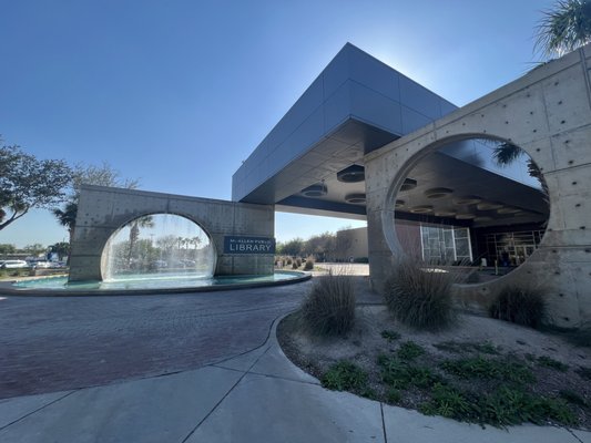 MCALLEN PUBLIC LIBRARY - Updated October 2025 - 47 Photos & 16 Reviews ...