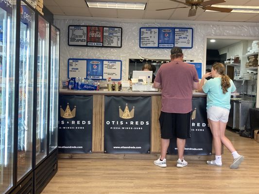 OTIS & REDS PIZZA - Updated December 2025 - 10 Reviews - 85 Main St ...