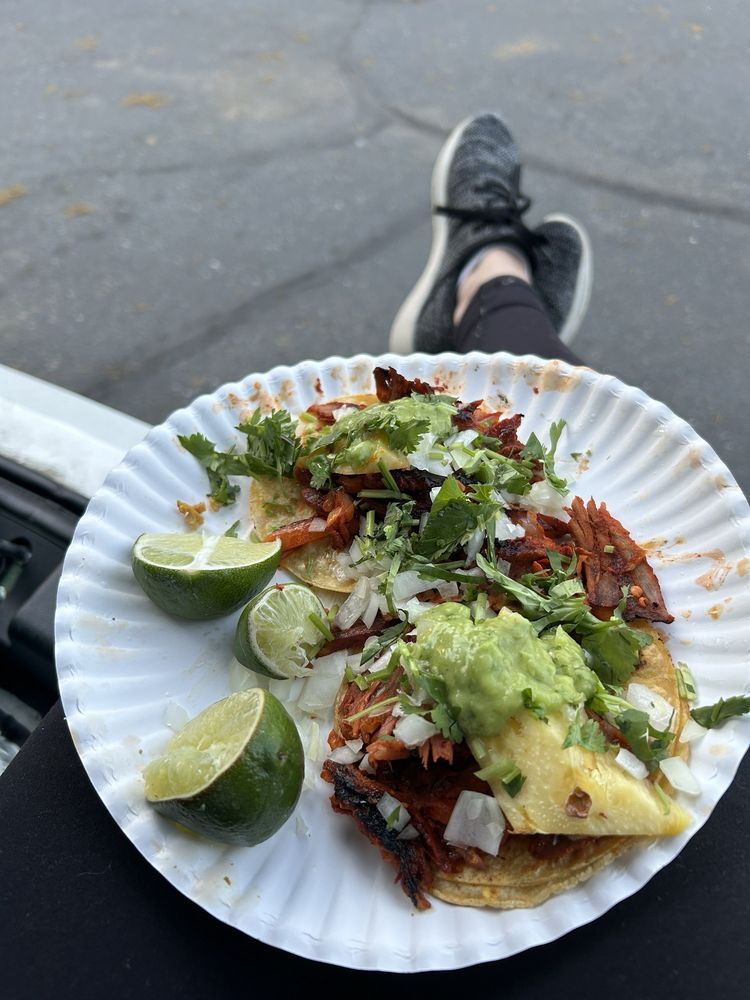 LOS PERRONES - Updated August 2024 - 19 Photos & 13 Reviews - 900 Howe ...