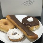 FLUFFY FRESH DONUTS - 37 Photos & 52 Reviews - 10123 State Line Rd ...