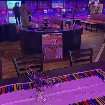 CONCOURSE BOWLING CENTER - Updated November 2024 - 312 Photos & 556 ...