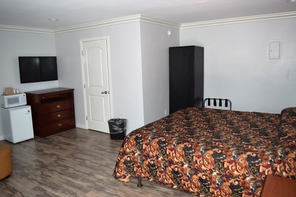 DELUXE INN - 50 Photos & 27 Reviews - 13640 Hawthorne Blvd, Hawthorne ...