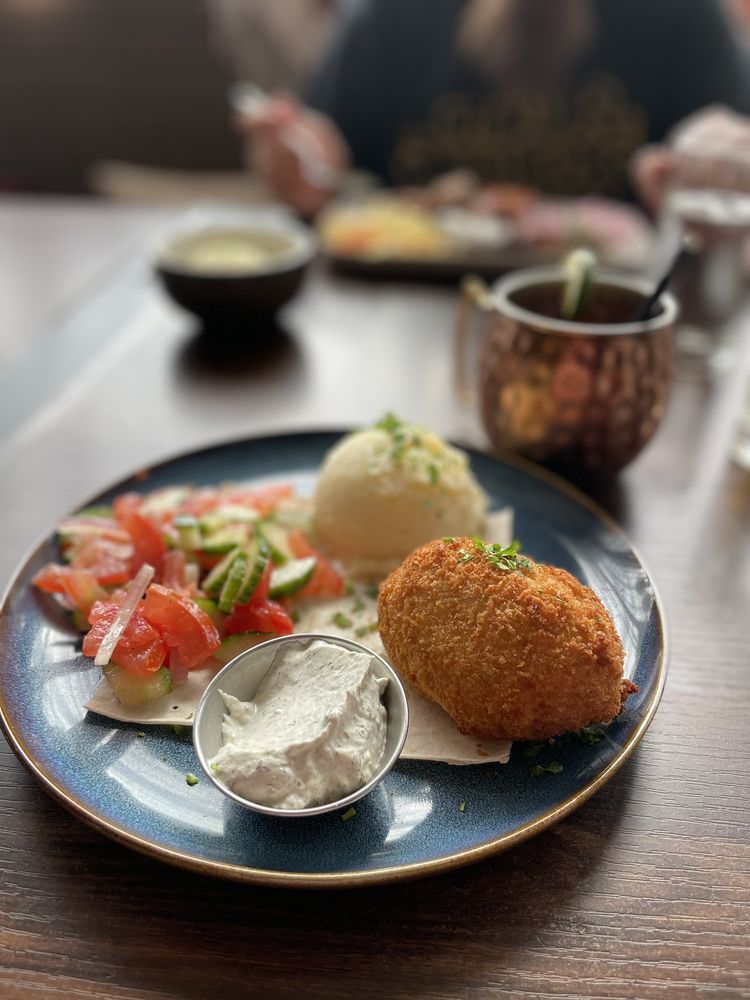 BABUSHKA’S - HYDE PARK - Updated December 2024 - 818 Photos & 201 ...