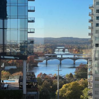 LIMESTONE ROOFTOP - 18 Photos & 10 Reviews - 68 E Ave, Austin, Texas ...