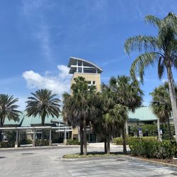 LARGO PUBLIC LIBRARY - 87 Photos & 31 Reviews - 120 Central Park Dr ...