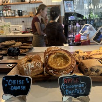 BESPOKE ALL DAY CAFE - Updated December 2024 - 1479 Photos & 681 ...