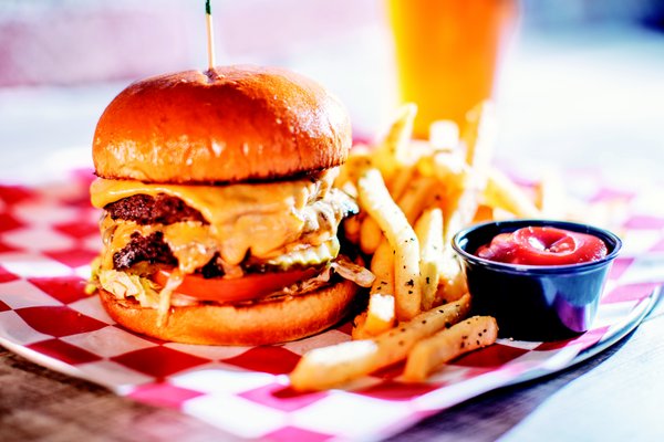 PARRY’S PIZZERIA & TAPHOUSE - 67 Photos & 87 Reviews - 2154 E Commons ...