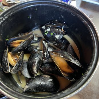 N 7 - Updated September 2024 - 609 Photos & 321 Reviews - 1117 Montegut ...