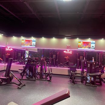 AMPED FITNESS - BRADENTON - Updated July 2025 - 13 Photos & 17 Reviews - 4901 Cortez Rd W ...