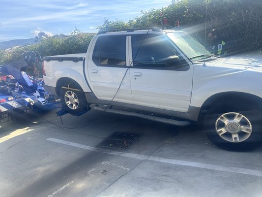 BOB HOLZER TOWING - Updated December 2025 - 41 Photos & 198 Reviews ...