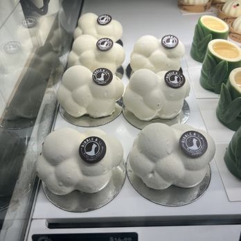 BIBBLE & SIP - Updated June 2024 - 11726 Photos & 5755 Reviews - 253 W ...