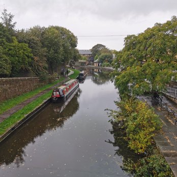 THE WATER WITCH - Updated April 2025 - 12 Photos - Canal Tow Path ...