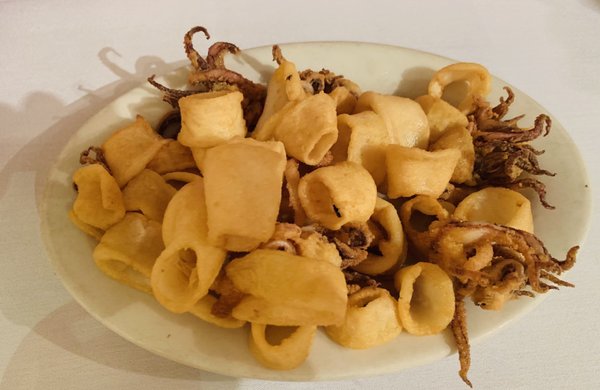 SCALES & SHELLS - 187 Photos & 322 Reviews - Seafood - 527 Thames St ...