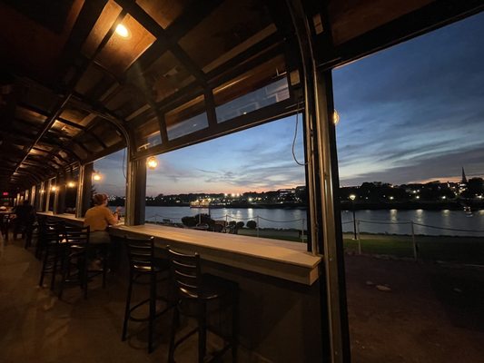 HIGH TIDE RESTAURANT & BAR - Updated January 2026 - 236 Photos & 231 ...