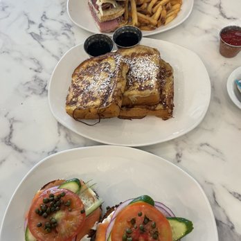THE NOSH OF BEVERLY HILLS with photos - Updated August 2024 - 333 ...