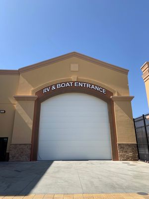 APPLE RV & BOAT STORAGE - Updated December 2025 - 26 Photos - 15000 ...