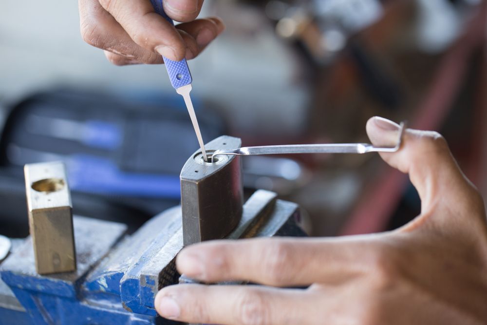 UNIVERSAL KEY - Updated July 2025 - 15 Photos - Salinas, California ...