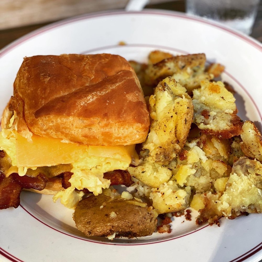 STEAMBOAT INN - Updated May 2025 - 109 Photos & 103 Reviews - 42705 N ...