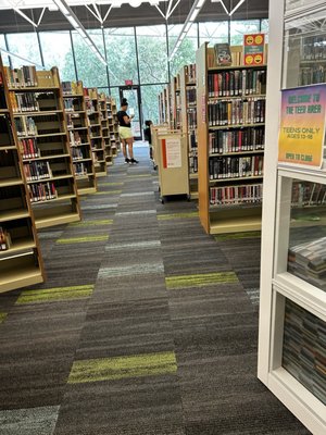 JULIA YATES SEMMES LIBRARY - Updated December 2025 - 84 Photos & 26 ...