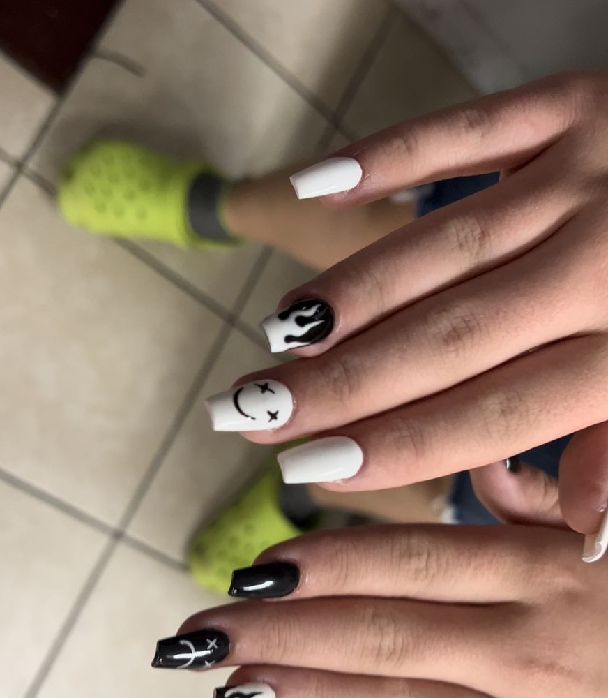 NEW NAILS - Updated October 2025 - 162 Photos & 24 Reviews - 2940 W ...