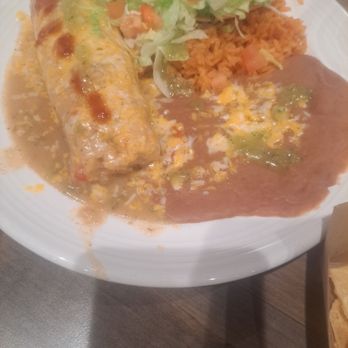 SOMEBURROS - Updated September 2025 - 202 Photos & 427 Reviews - 101 E ...