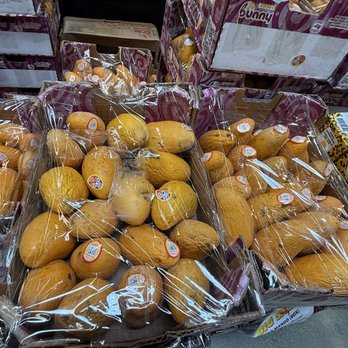 FRESH FARM OUTLET - Updated December 2025 - 293 Photos - 11072 Magnolia ...