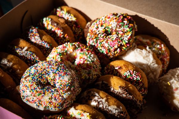 DONUT STAR - 41 Photos & 48 Reviews - 93 W Court St, Woodland ...
