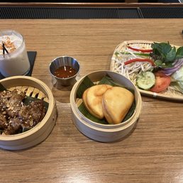 KHMAI - Updated July 2025 - 186 Photos & 66 Reviews - 6580 N Sheridan ...