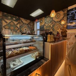 RAHA COFFEE HOUSE - Updated July 2025 - 155 Photos & 56 Reviews - 370 ...