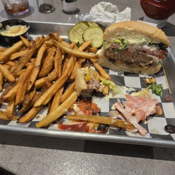 GRAZE BURGERS - Updated August 2025 - 349 Photos & 398 Reviews - 125 ...